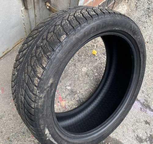 Goodyear UltraGrip 8 Performance 245/45 R19