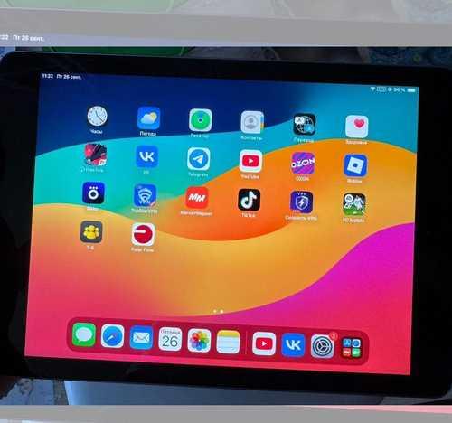 iPad 6 поколения 32 гб, модель A1893