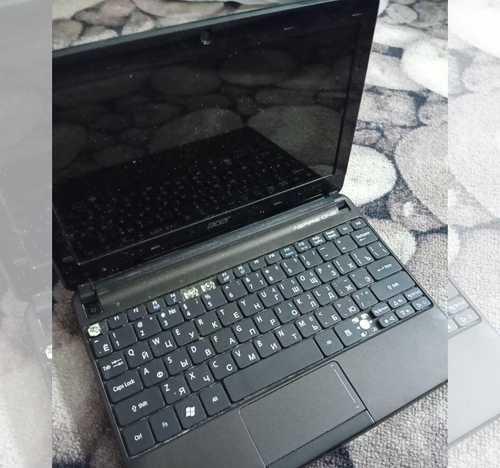 Acer aspire one