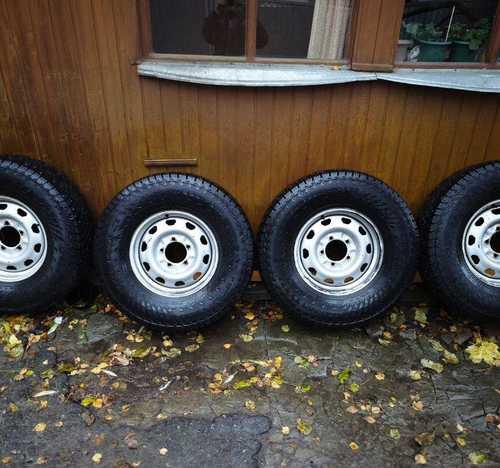 Nokian Tyres Hakkapeliitta LT3 265/75 R16 колеса,р