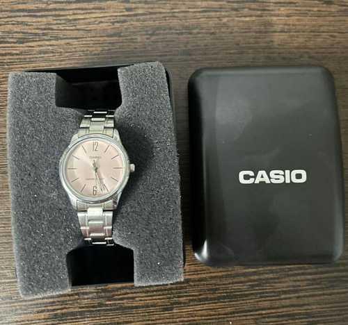 Наручные часы Casio