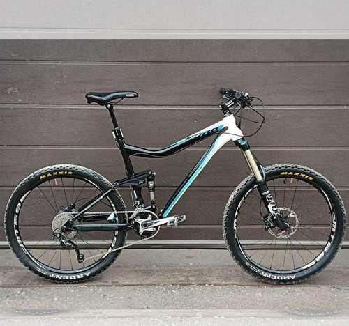 Kona Cadabra двухподвес Fox Float Shimano SLX