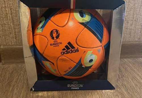 Футбольный мяч adidas euro 2016