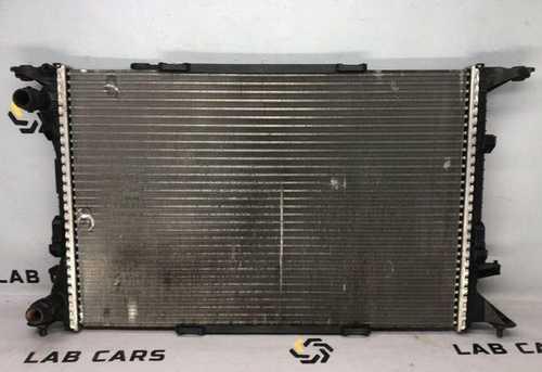 Радиатор охлаждения двигателя Audi A4 B8 caga 2.0