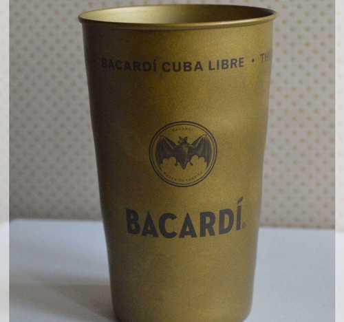 Стакан Bacardi фирменный. Металл цвета бронзы