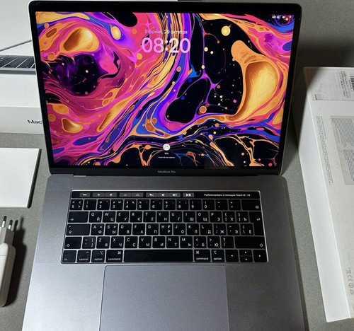 Macbook pro 15 2019 i7/16/256