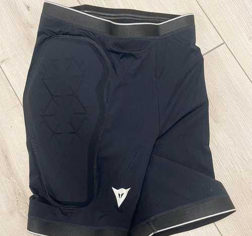 Защитные шорты Dainese