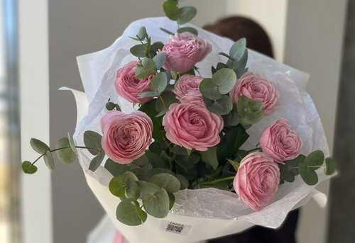 Пионовидные розы, букет розовые розы