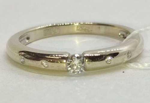 Золотое кольцо с бриллиантами 18 размер