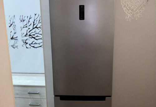 Холодильник Indesit DF5200S No Frost