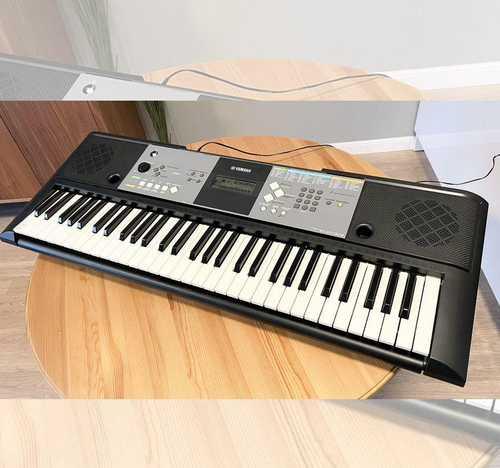 Синтезатор Yamaha PSR-E233