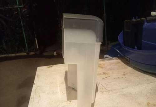 Контейнер для воды моющего пылесоса