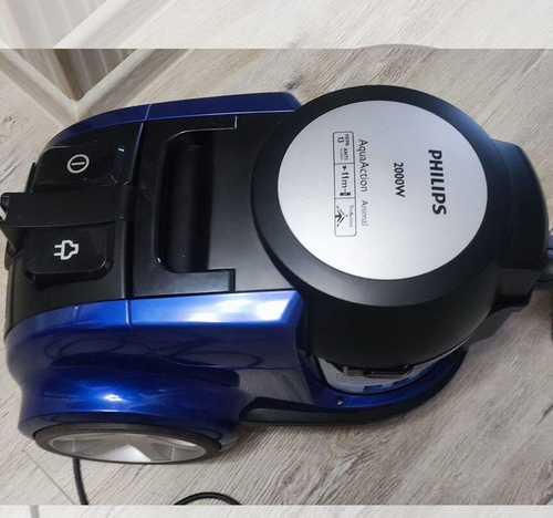 Пылесос Philips 2000w AquaAction Animal