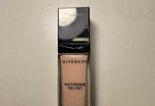 Тональный крем givenchy