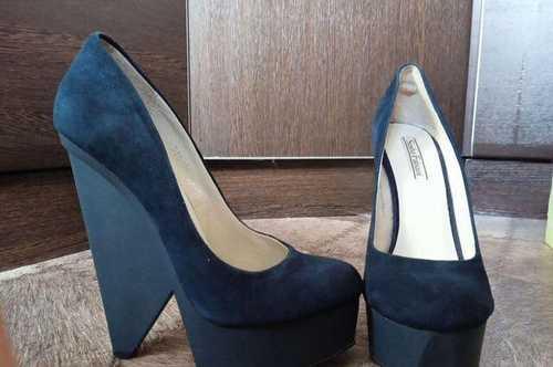 Новые замшевые женские туфли Sasha Fabiani