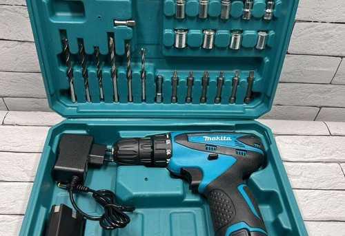 Шуруповерт makita12-V в кейсе с набором