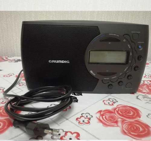 Портативный радиоприемник Grundig