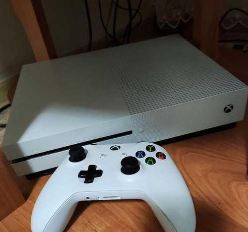 Xbox one s 1tb с играми