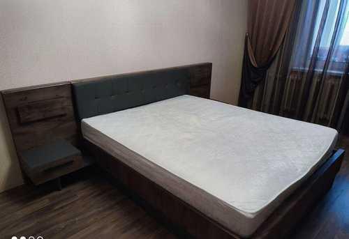 Кровать двуспальная с матрасом б/у 200х160