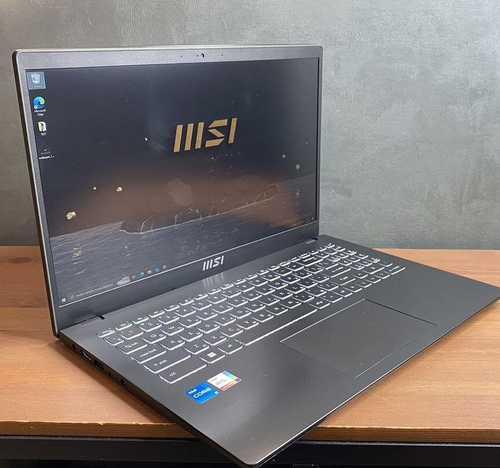 MSI Modern 15,6"IPS/i5-1235U/256/8Gb