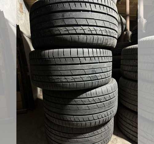 Accelera Badak X-Treme 285/35 R21 и 325/30 R21