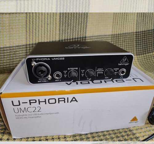 Звуковая карта Behringer UMC22