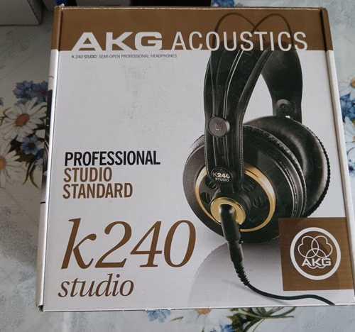 Студийные наушники akg k 240