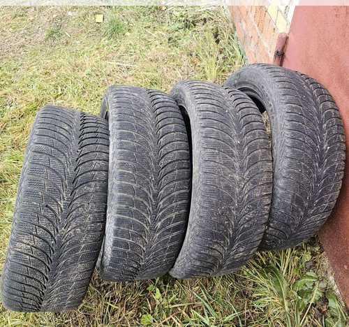 Goodyear UltraGrip Ice  215/55 R17