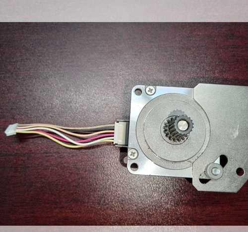 Шаговый двигатель stp-59d1006