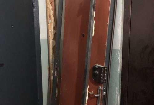 Железная металлическая дверь бу