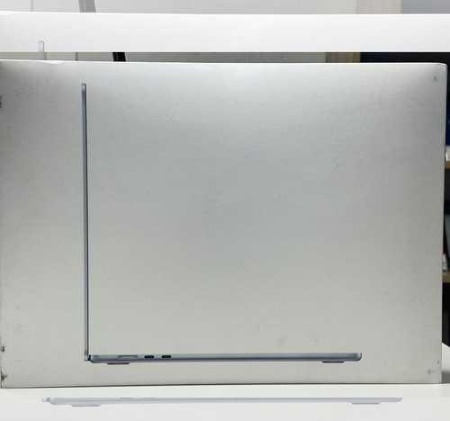 MacBook Air 15 (2025, M4), 256 ГБ, M4 (10-core), RAM 16 ГБ, GPU 10-core