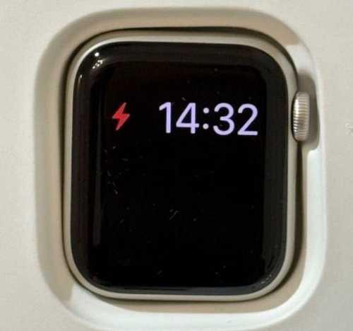 Apple Watch SE 2 40mm Starlight