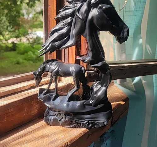 Статуэтка лошадь конь