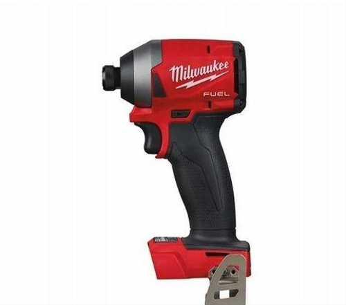 Аккумуляторный импульсный винтоверт milwaukee M18