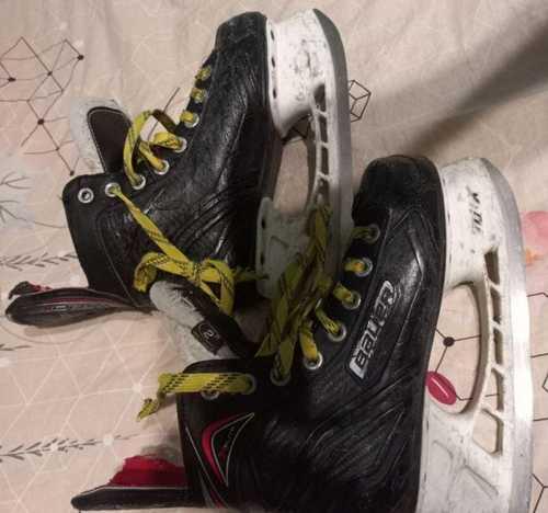 Хоккейные коньки Bauer 35 размер