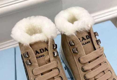 Женские ботинки Prada