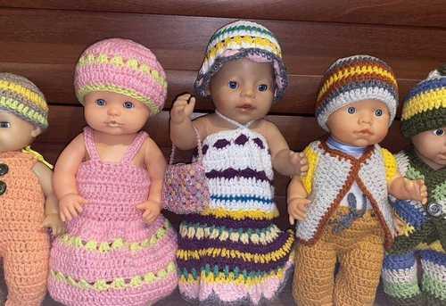 Пупсы куклы в вязанной одежде