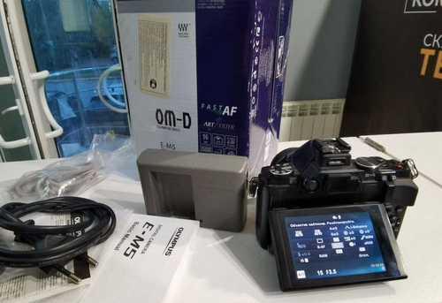 Фотоаппарат Olympus E-M5 Kit 14-42