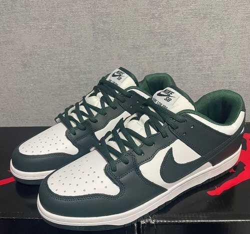 Кроссовки Nike Dunk Low