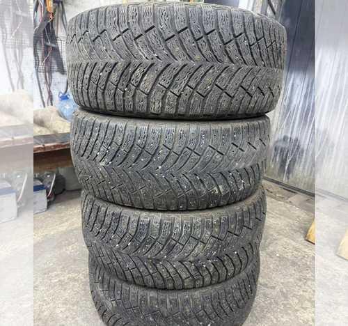 Michelin X-Ice North 4 245/45 R18