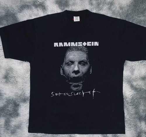Футболка vetements