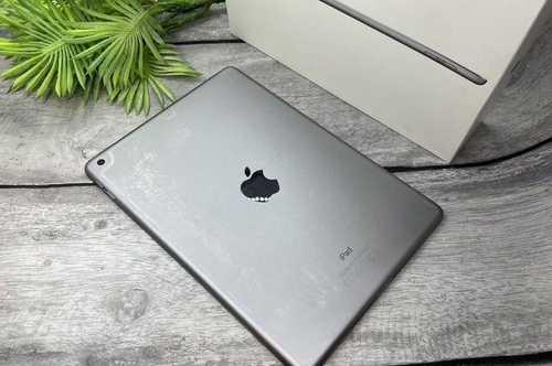 Apple iPad 5th 2017 128GB Space Gray