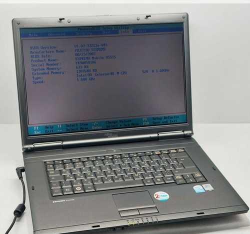 111 Ноутбук Fujitsu Siemens V5515