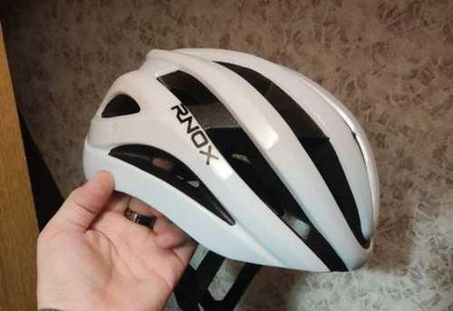 Шоссейный велосипедный шлем