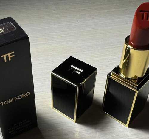 Tom Ford помада 16 Scarlet Rouge