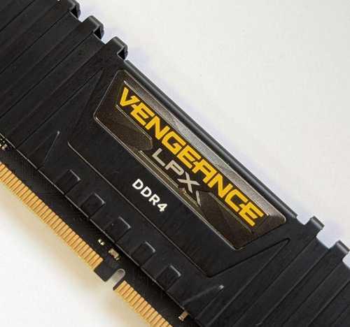 Corsair Оперативная память Vengeance LPX DDR4 16Gb