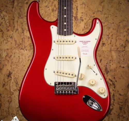 Fender Hybrid '60s Stratocaster Candy Apple Red