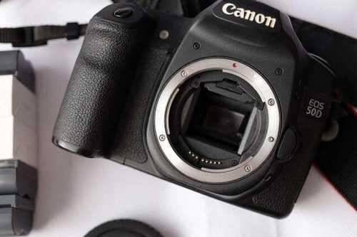 Камера Canon EOS с комплектом + штатив