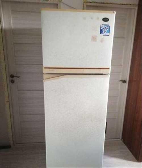 Холодильник Daewoo fr-440