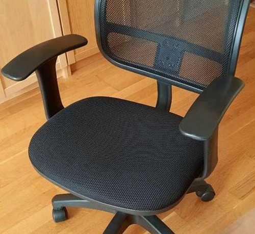 Компьютерное кресло IKEA Oddfinn